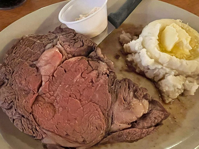 Prime rib that doesn't need a filter to look good. The perfect pink center surrounded by a seasoned crust is Idaho's answer to fancy big-city steakhouses.