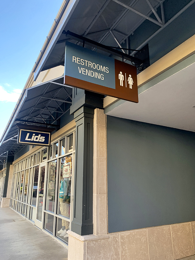 Even the necessities get proper signage here. Because nothing ruins a shopping spree faster than the desperate search for facilities after that extra-large latte.