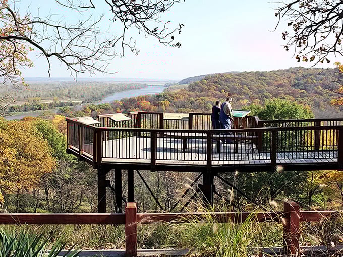 This observation deck offers the million-dollar Missouri River view that no smartphone camera can truly capture&mdash;though everyone still tries.