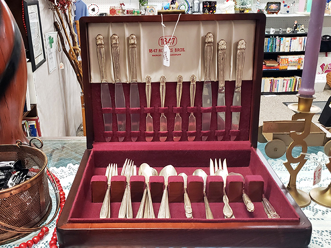 Silverware fit for royalty&mdash;or at least your next dinner party. This elegant 1847 Rogers Bros set waits patiently in its burgundy velvet throne.