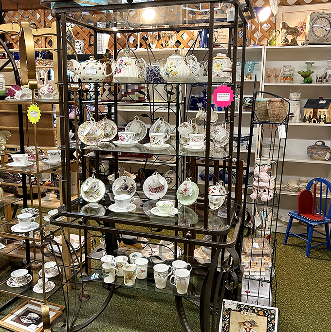 Teacup heaven! Imagine the gossip these delicate vessels have served alongside Earl Grey. Downton Abbey's dining room has nothing on this collection.
