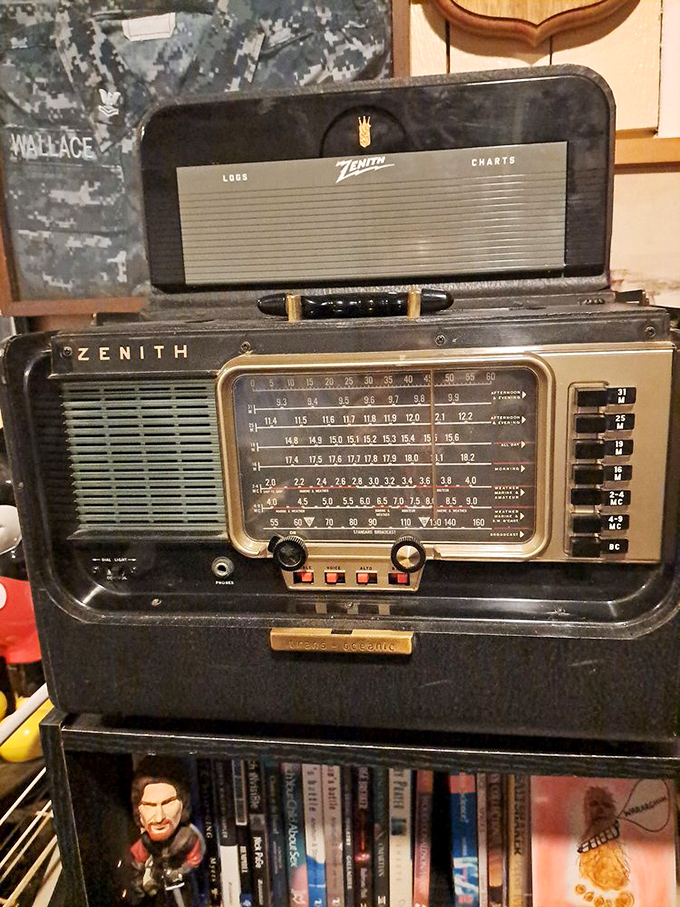 A Zenith radio that could pull in broadcasts from halfway around the world using only tubes and optimism.
