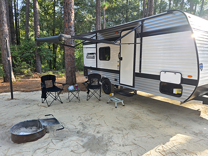 Glamping goals achieved! This cozy campsite setup proves you don't need to sacrifice comfort to commune with nature.