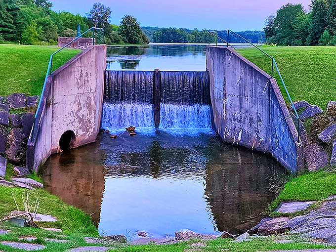Even the park's spillway manages to look artsy, because Michigan water features apparently moonlight as photography models.