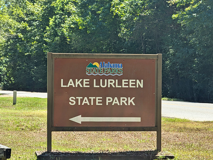 The welcome sign that promises adventure without breaking the bank. Named after Alabama's first female governor, this park delivers royal treatment at commoner prices.