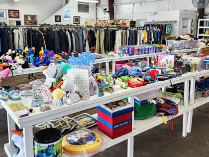 The Gigantic Thrift Store In Florida Where You Can Fill A Whole Cart ...