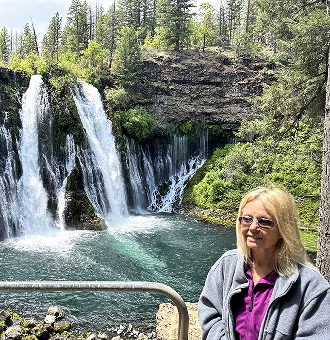 Another angle of the magnificent falls reveals why Teddy Roosevelt called it the "Eighth Wonder of the World." No Instagram filter needed here, folks.