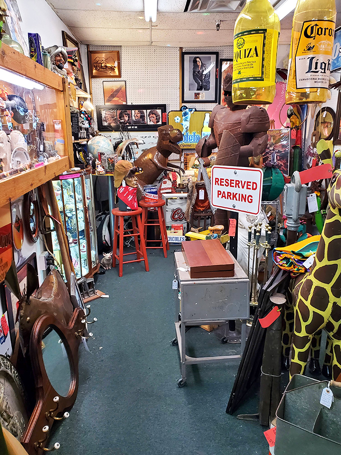 Is it weird that this booth makes me want to throw a canoe-themed dinner party? Because suddenly I need everything here.