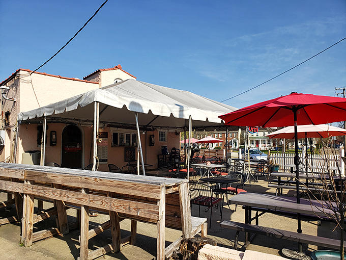 Neighborhood charm meets serious smoking skills in this cozy corner of Richmond's barbecue landscape.