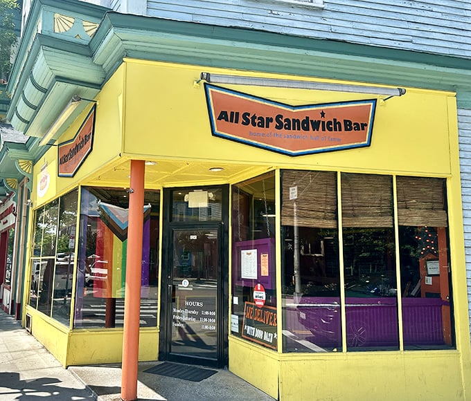 All Star Sandwich Bar's sunny yellow exterior is like a smile on Cambridge's face. Impossible to pass without stopping!