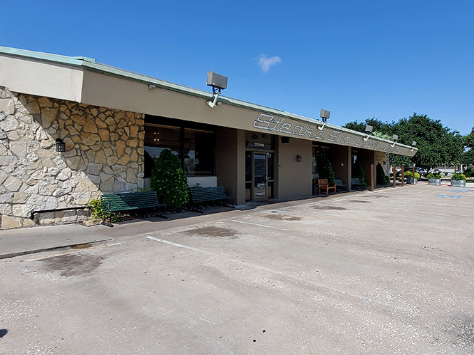 Dot Coffee Shop's stone exterior and vintage sign have welcomed hungry Houstonians for generations. A 24-hour beacon of deliciousness!
