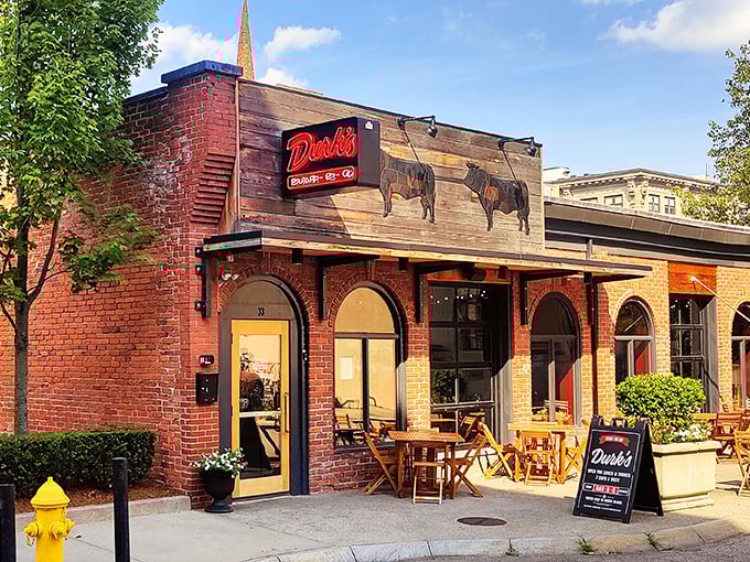 Durk's brick facade and cow silhouettes announce their priorities: serious meat treated with serious respect.