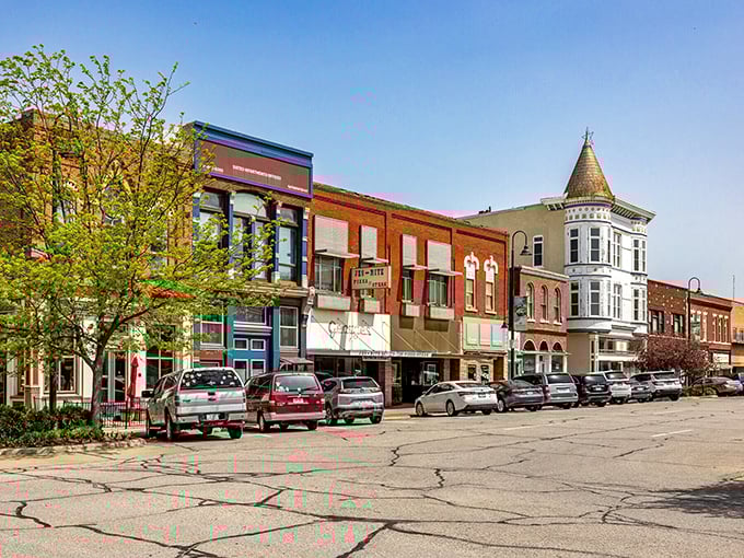 Fairfield's historic downtown looks like it was plucked from a Norman Rockwell painting. Small-town America with an artistic soul.