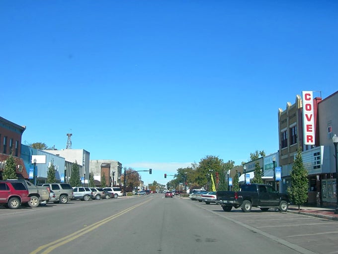 Fort Morgan's tree-lined streets offer shade and savings. Small-town America at its affordable best!