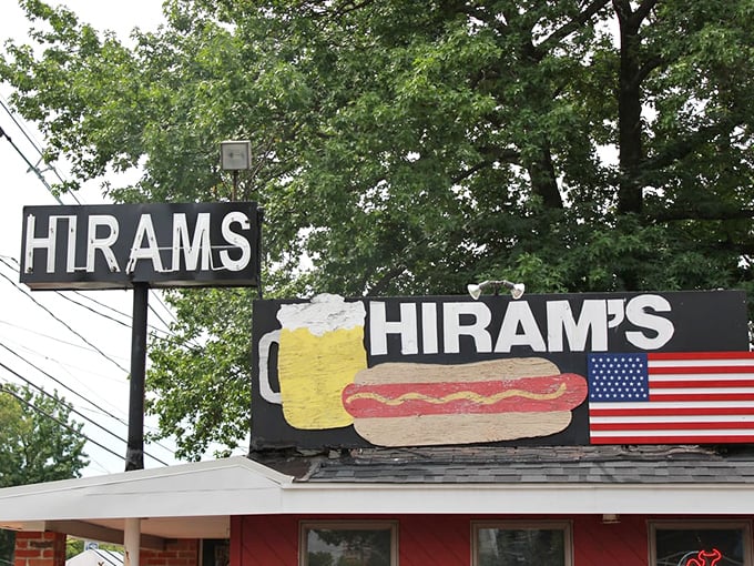 A beer, a hot dog, and the American flag&mdash;Hiram's understands the simple pleasures of life. Norman Rockwell would approve.