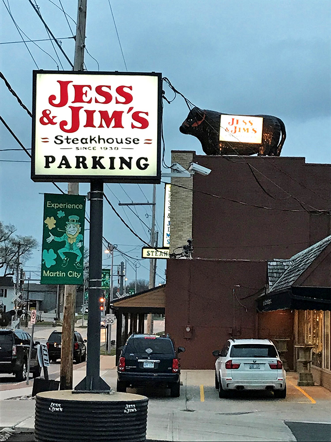 That cow on Jess & Jim's sign isn't just cute&mdash;it's practically a local celebrity. Been guiding hungry folks to steak heaven since 1938.