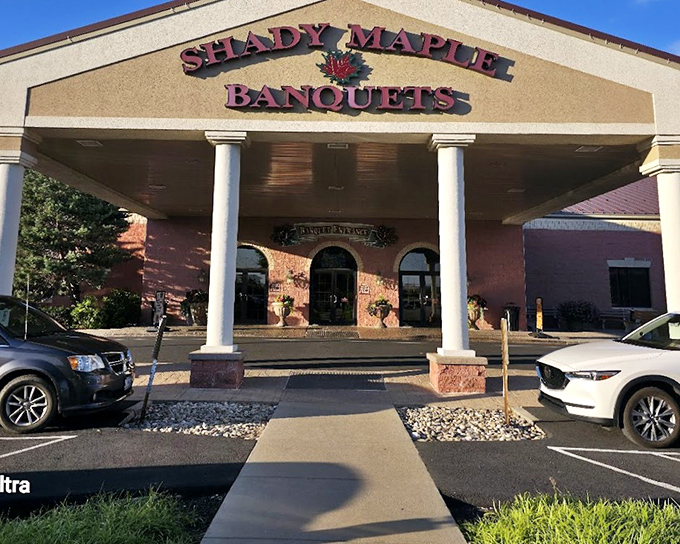 Those grand columns aren't just for show&mdash;they're holding up the roof over Pennsylvania's temple of comfort food.