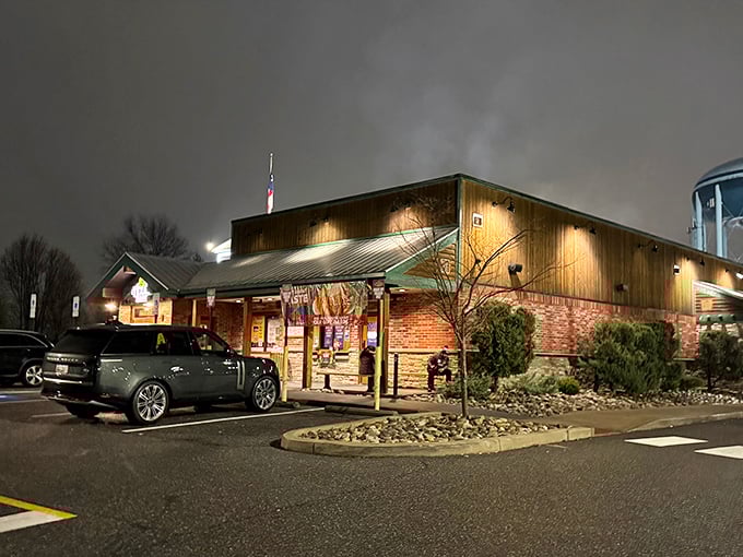 Texas Roadhouse brings a touch of Lone Star flavor to Columbia. The warm brick exterior hints at the sizzling plates waiting inside.