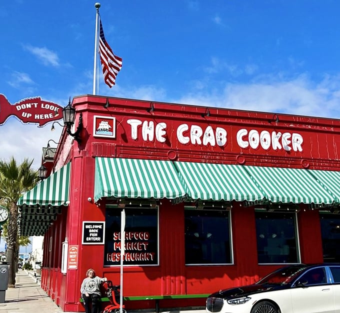 The Crab Cooker's fire-engine red exterior is like a stop sign for your stomach: "Halt! Chowder ahead!"