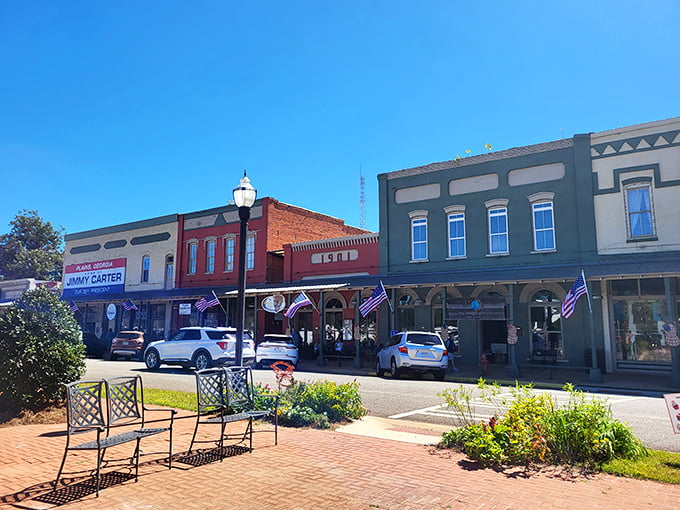 Cordele's sunny storefronts invite exploration without emptying your wallet &ndash; the "Watermelon Capital" with sweet savings.