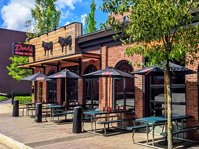 Sidewalk seating at Durk's means enjoying your brisket with a side of people-watching and Providence charm.