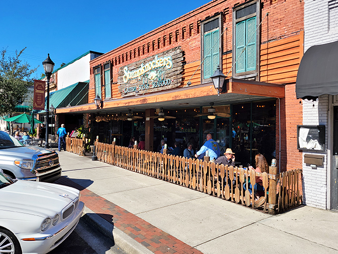 Stumpknockers restaurant welcomes diners to a taste of old Florida. Where affordable living meets local flavor!