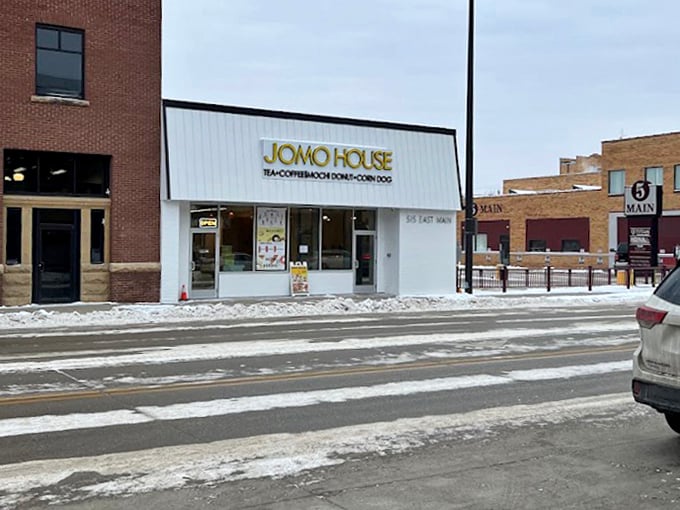 Clean lines and modern simplicity &ndash; JOMO HOUSE proves great donuts don't need flashy surroundings to shine.