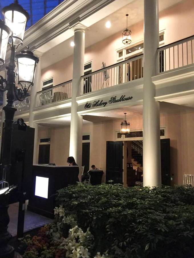 As evening descends, Old Hickory's elegant fa&ccedil;ade glows with promise &ndash; like a dinner invitation you can't refuse.