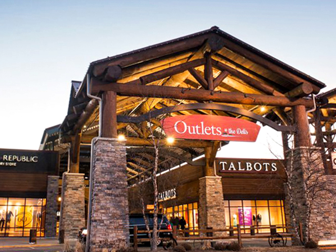 Outlets at the Dells: As evening falls, those timber lodge lights transform shopping into an almost magical experience&mdash;retail therapy with ambiance!