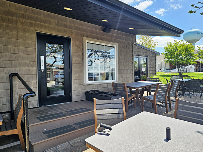 That inviting patio setup makes you want to linger over coffee and homemade pie. 