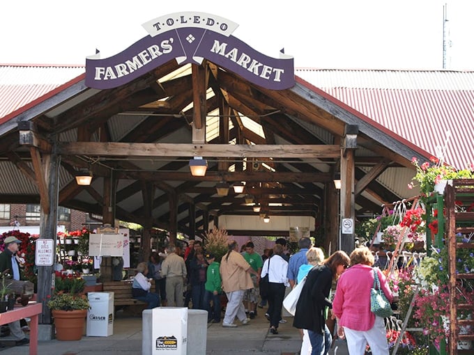 The Toledo market&rsquo;s wooden pavilion buzzes with life&mdash;bright blooms, fresh produce, and displays that are basically born for Instagram.