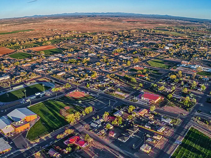 Small town, big perspective. This aerial view reveals Snowflake's thoughtful layout, where community spaces and residential areas blend harmoniously.
