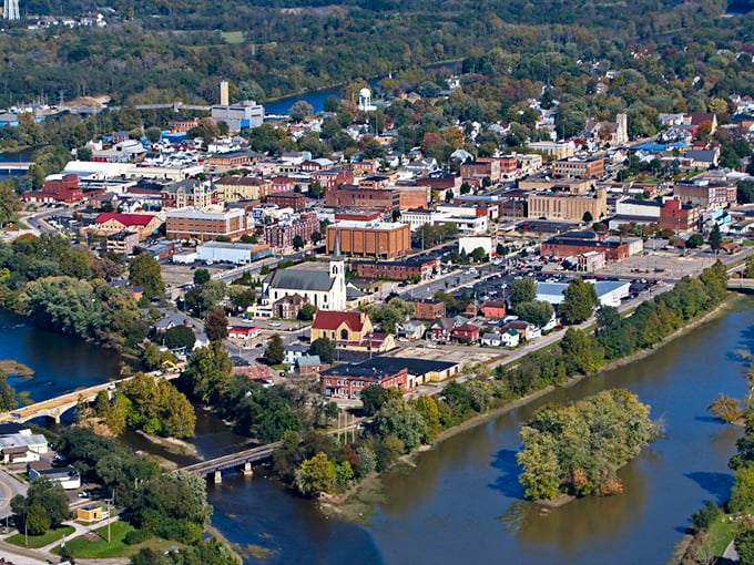 Two rivers embrace downtown like parentheses around a love letter to small-town America. The Wabash and Eel Rivers create Logansport's perfect peninsula.