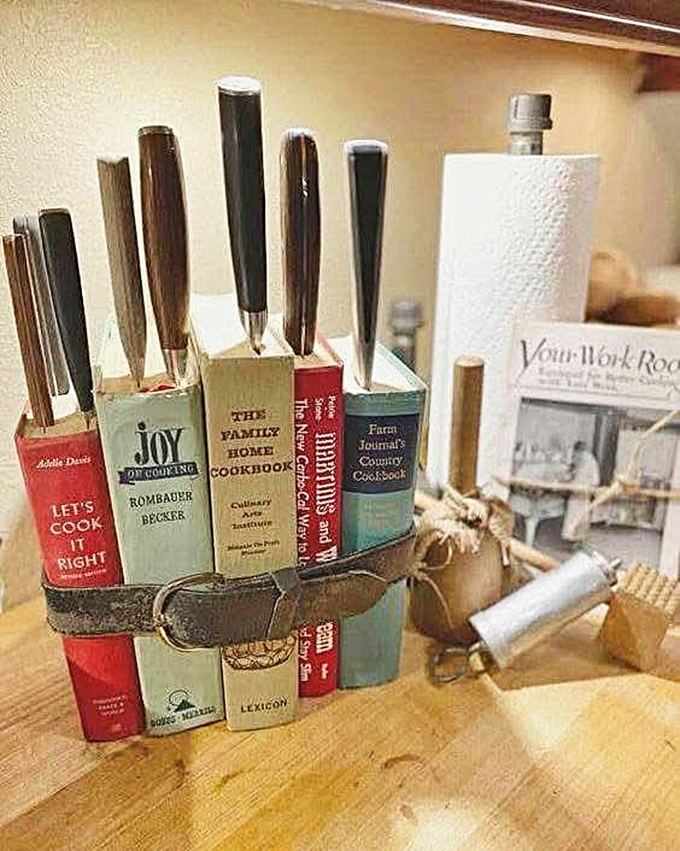 Who knew cookbooks could be so clever? This ingenious knife block turns culinary classics into functional kitchen art.