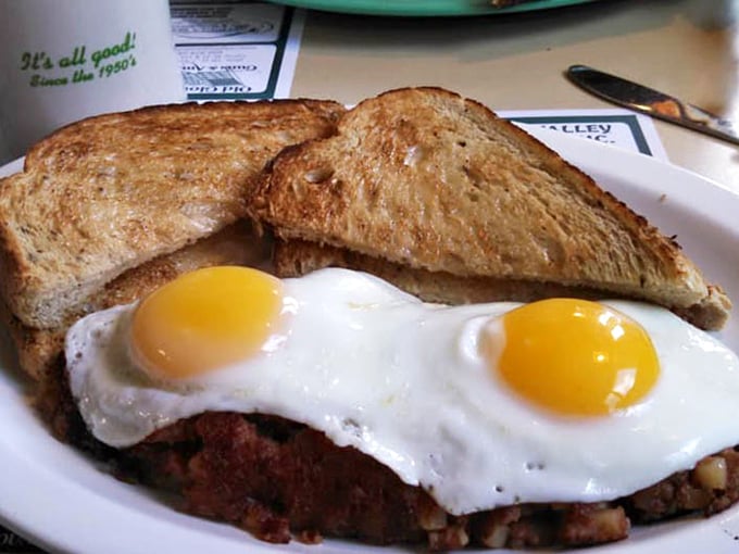 Sunny-side perfection meets home fries in this classic breakfast plate &ndash; the kind that makes morning people out of night owls.