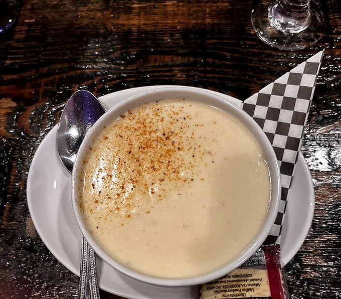 Cream of crab soup that warms the soul on even the sunniest Baltimore day. Dusted with spices and served with a checkered napkin, it's comfort in a bowl.