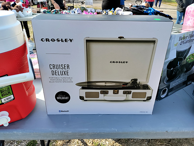 New meets nostalgic with this Crosley turntable&mdash;because everything old becomes new again, especially when it comes with Bluetooth.