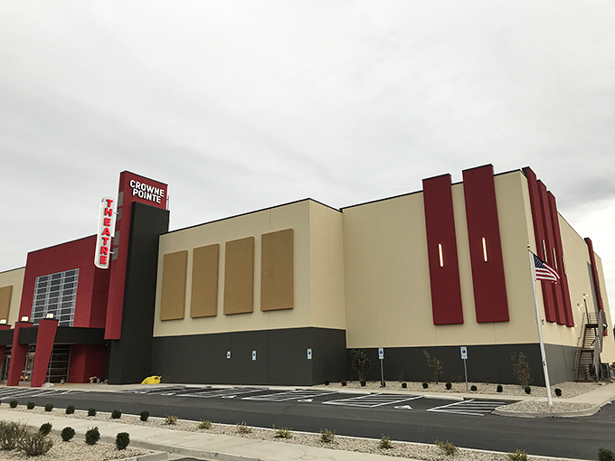 The Crowne Pointe Theatre brings big-screen magic to small-town Kentucky, where ticket prices won't require a second mortgage.