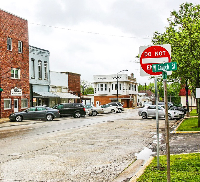 One-way signs and two-story buildings &ndash; downtown Bowling Green's rhythm hasn't changed much since the days when soda fountains were social media.