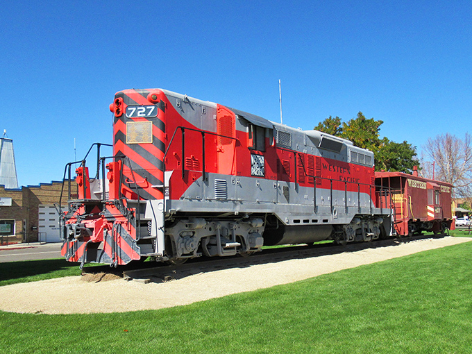 This cherry-red locomotive at Elko Railroad Park tells the story of how the transcontinental railroad shaped the West. All aboard for a history lesson!
