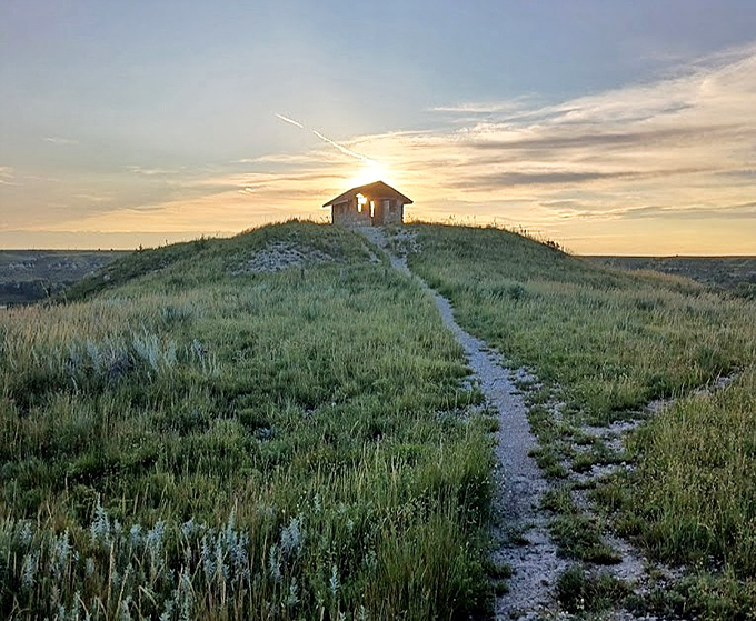 This hilltop shelter offers views that'll make your Instagram followers think you've left Kansas entirely.