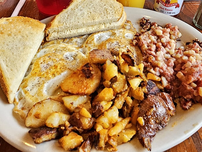 A plate that answers the eternal question: "Why can't breakfast be dinner too?" Those home fries deserve their own fan club and social media following.