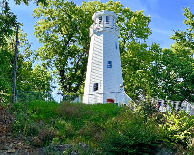 Perched majestically on Cardiff Hill, this landlocked lighthouse seems to keep watch over Twain's beloved hometown like a literary guardian angel.