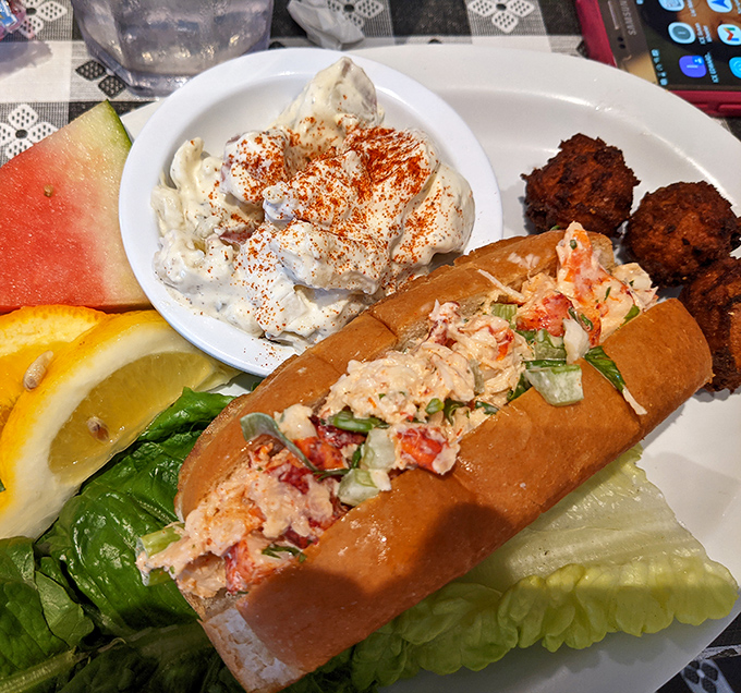 Tony's lobster roll doesn't skimp on the good stuff. It's like New England took a Florida vacation and brought its A-game.