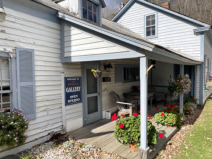 Art finds its home in unexpected corners of Wilmington. This charming gallery invites you to step off the beaten path and into a world of creativity.