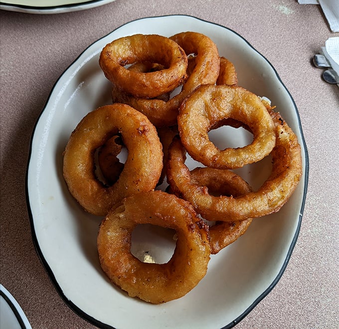 Onion rings with the perfect crunch-to-softness ratio. The kind that make you wonder why anyone bothers with those frozen imposters.