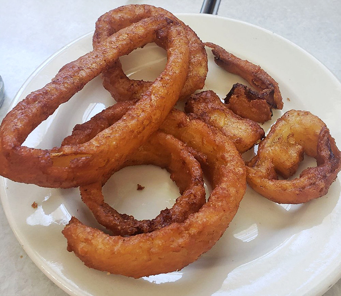 Golden onion rings that could double as halos &ndash; if angels ate fried food, this would be their choice.