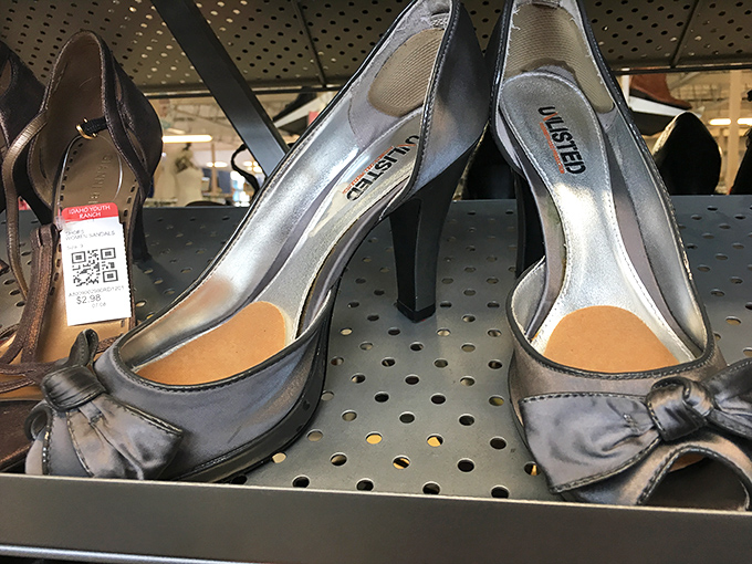 Cinderella's fairy godmother might be off duty, but these barely-worn heels are ready for their second chance at a ball&mdash;or just making your Monday meetings more glamorous.