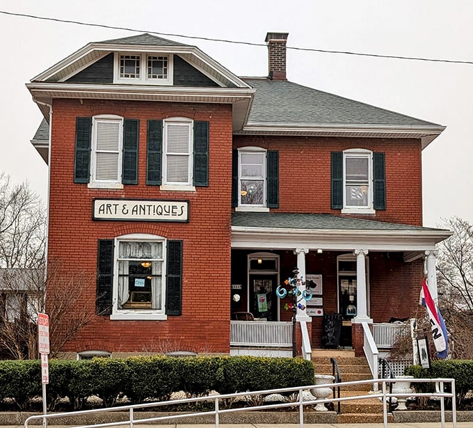 This classic brick home transformed into an art and antiques shop embodies Lebanon's knack for preserving the past while embracing new purposes. Recycling at its most elegant.