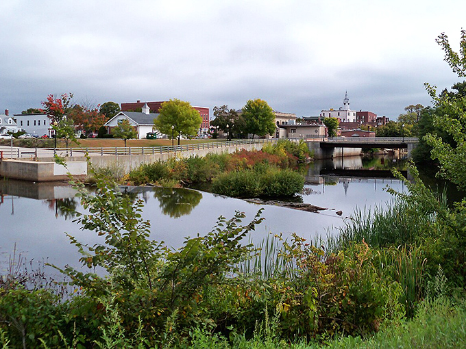 The Cocheco River meanders through town like it's taking the scenic route, because why rush when the view's this nice?